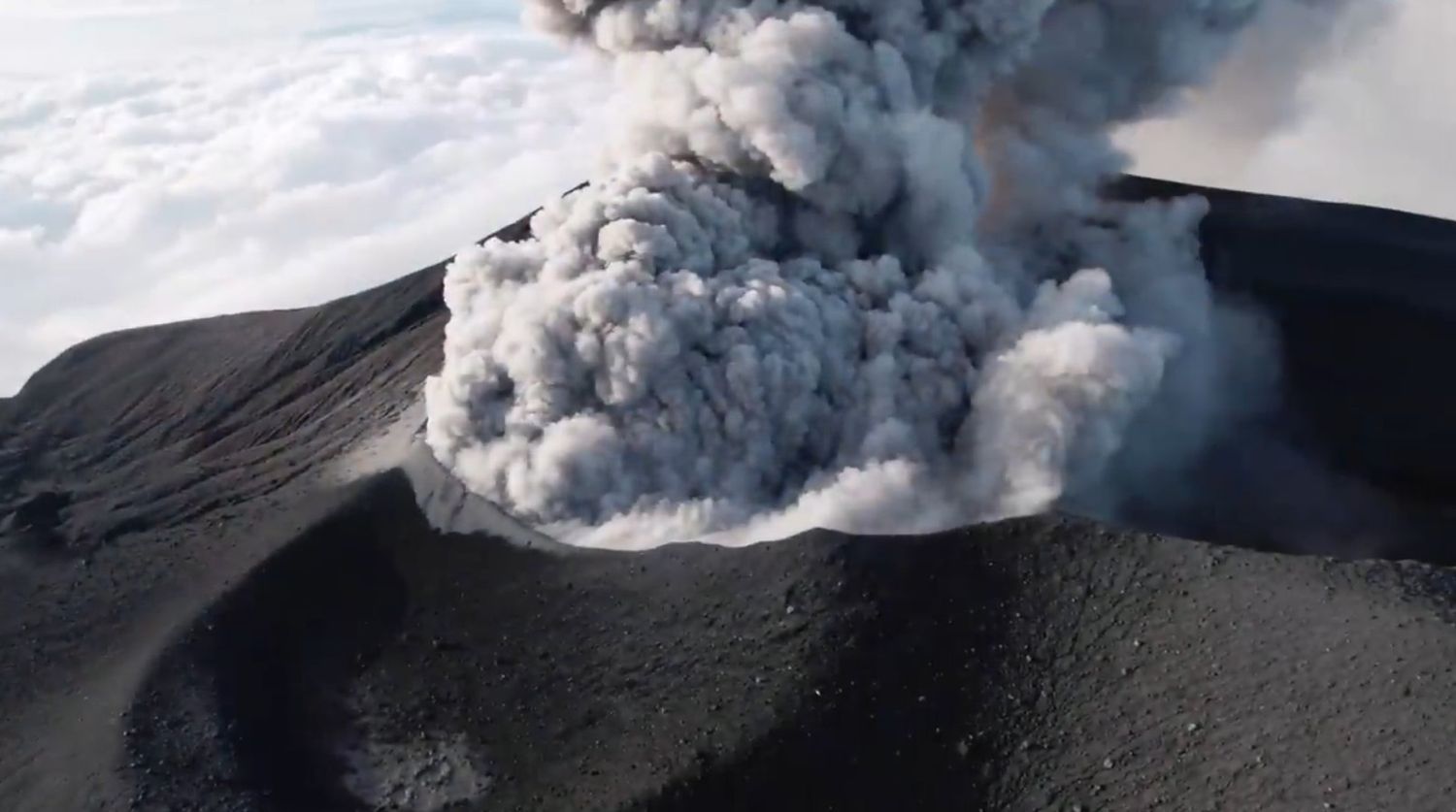 Kartinimedia.id - Gunung Marapi di Sumatera Barat Kembali Meletus ...